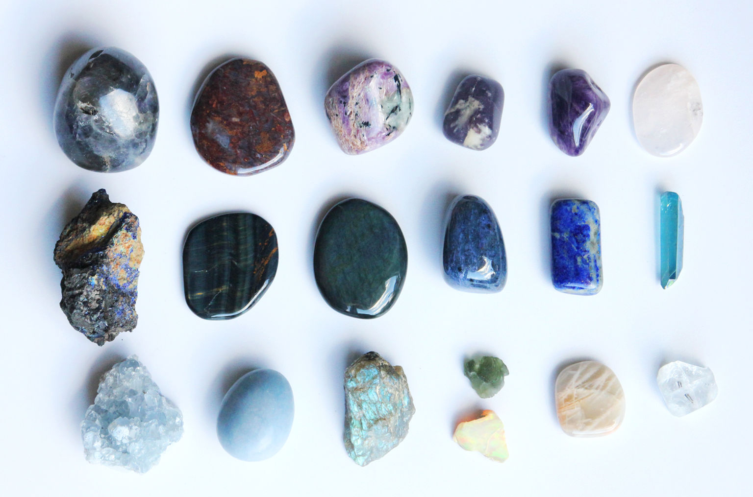 Divination / Médiumnité – MRS.KUARTZ